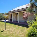 Victor Harbor: Shipwrecks & Settlers Walking Tour - Detailed Breakdown of the Tour