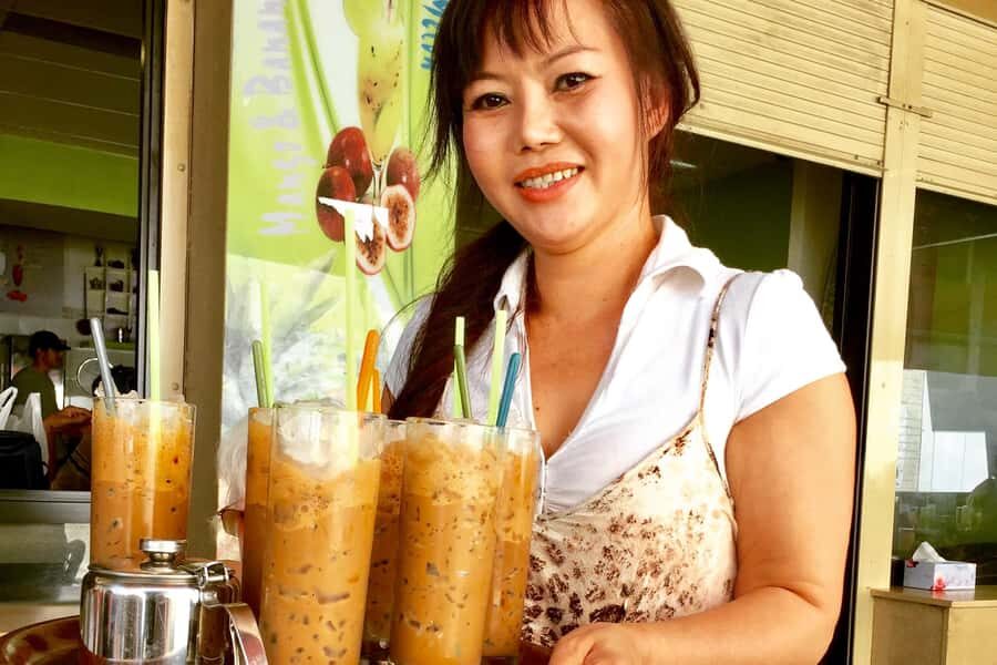 Vietnamese Food Tour with Local Guide - Tasting the Classics: What You’ll Eat