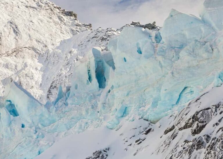 Wnaka: Mt Aspiring Explorer Scenic Flight with 2 Landings - What to Expect from the Tour