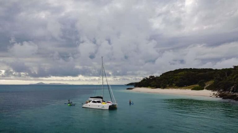 Yeppoon: Great Keppel Island Luxury Sail & Snorkel Day Tour - Snorkeling and Marine Life Encounters