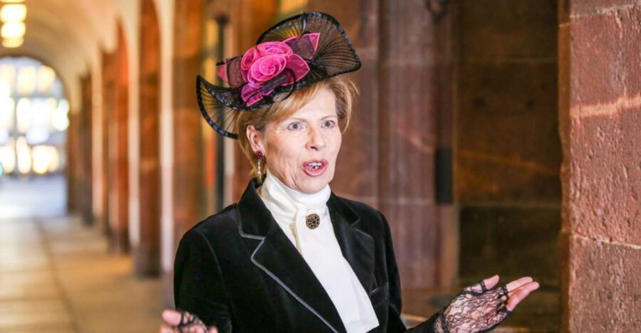 1.5-Hour Historical Tour of Leipzig with Costumed Guide - The Guides and Their Unique Perspectives