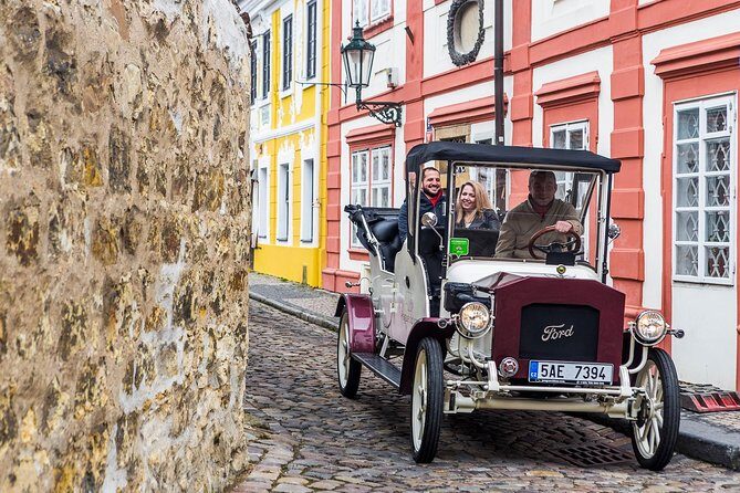 1,5 hour oldtimer convertible Prague sightseeing tour - A Deep Dive Into the Itinerary