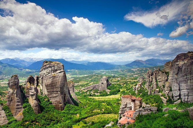 2-Day Delphi and Meteora Tour from Athens - The Hotel and Dining Experience