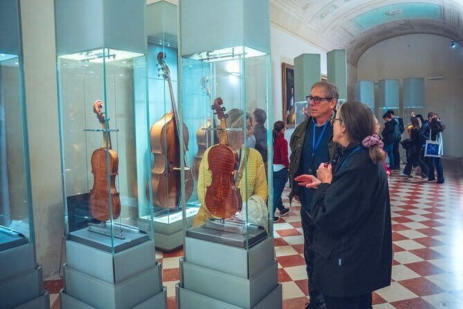 Accademia Gallery: Michelangelos David, A Symbol of Strength. - The Sum Up