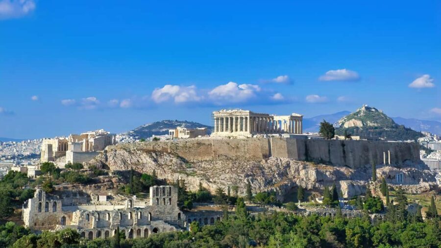 Acropolis Self-Guided Smartphone Tour w/Audio & 3D(No entry) - Who is this tour best suited for?