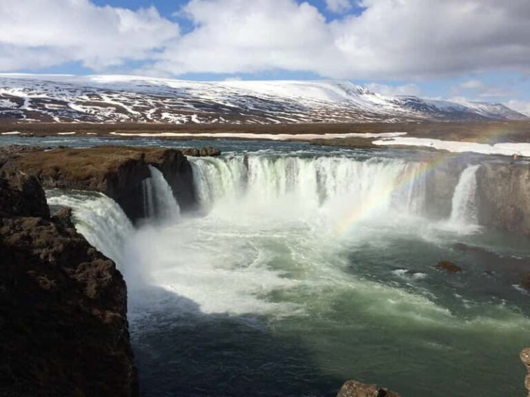 Akureyri: Day Trip to Goðafoss, Lake Mývatn & Nature Baths - Stop 1: Goðafoss Waterfall