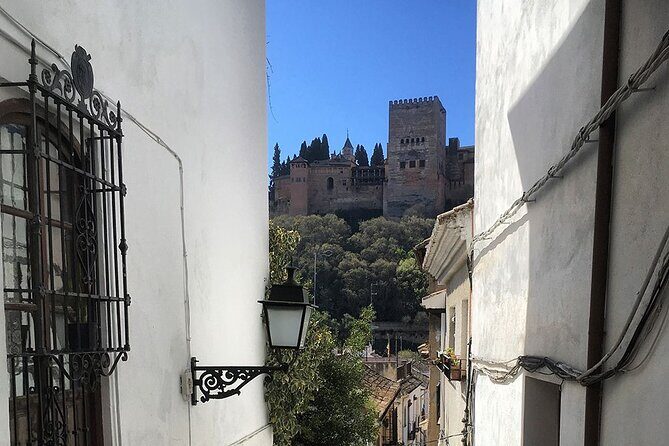 Albayzin and Sacromonte Guided Walking Tour in Granada - The Sum Up: Is This Tour Right for You?