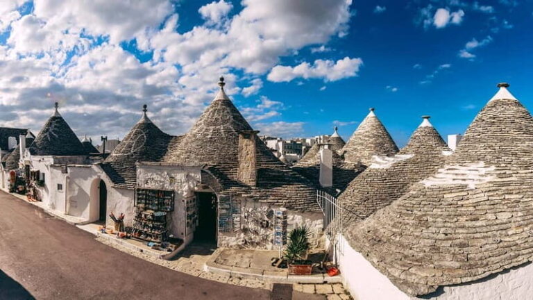 Alberobello: Tour guidato della città dei Trulli - Practical Details and Value