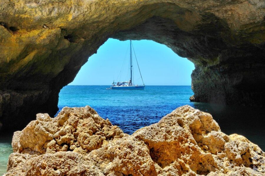 Albufeira: 3-Hour Yacht Daytime/Sunset Cruise to Benagil - Small Group Dynamics and Overall Value