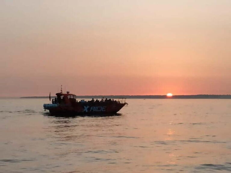 Albufeira: Benagil Cave Sunset Cruise - The Natural Wonders: Grottos, Arches, and Caves