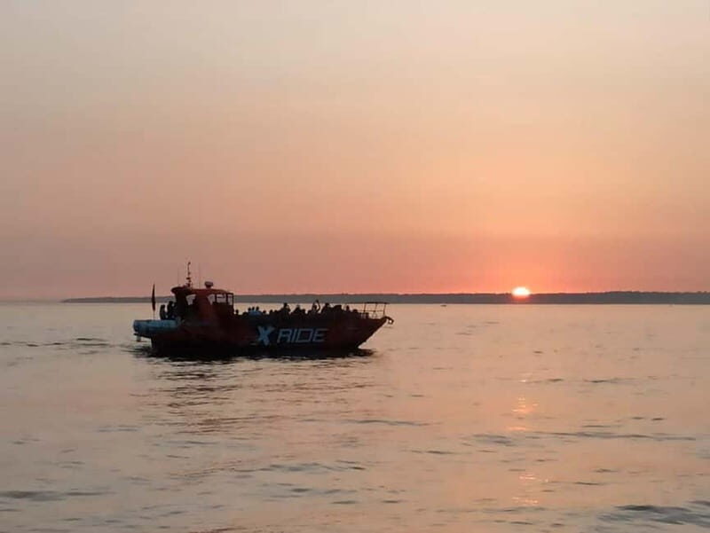 Albufeira: Benagil Cave Sunset Cruise - The Natural Wonders: Grottos, Arches, and Caves