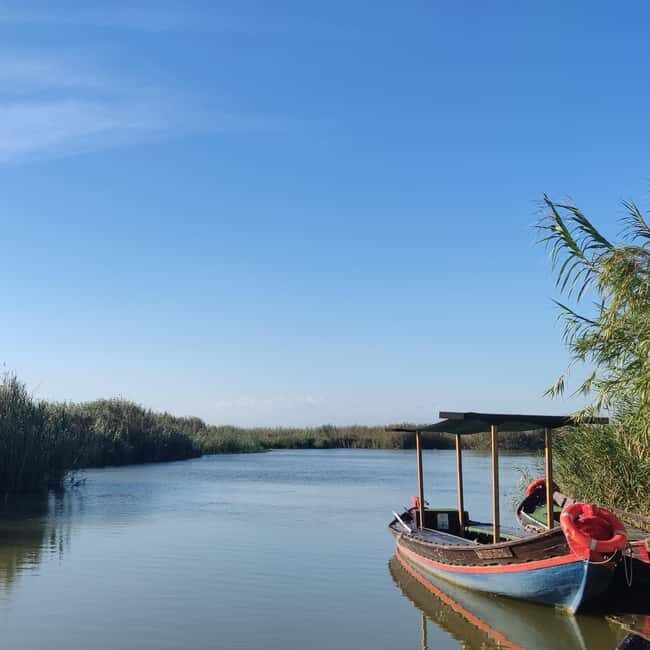 Albufera de Valencia: boat ride and visit to a barraca - Visiting a Barraca: A Glimpse into Valencian Rural Life