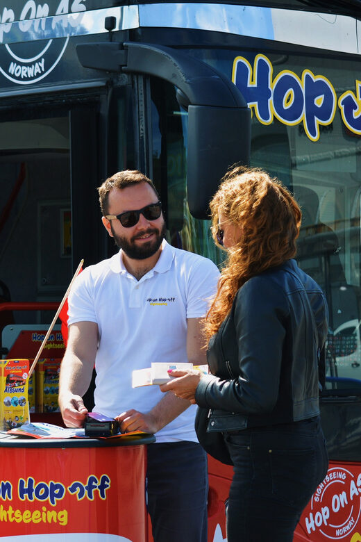 Ålesund: 1-Day Hop-On Hop-Off Sightseeing Bus GrayLine - A Comfortable and Convenient Way to See Ålesund