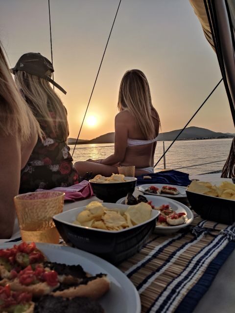 Alghero: Sunset Sailing Aperitif Experience - The Boat and Crew
