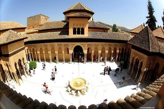 Alhambra, Nasrid Palaces and Generalife Private Tour from Malaga - Detailed Breakdown of the Itinerary