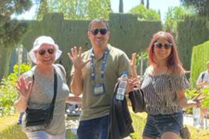 Alhambra, Nasrid Palaces, Generalife & Alcazaba Private Tour - Detailed Breakdown of the Itinerary