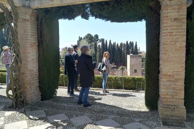 Alhambra Skip-the-line Private Tour including Nasrid Palaces - An In-depth Look at the Tour Experience