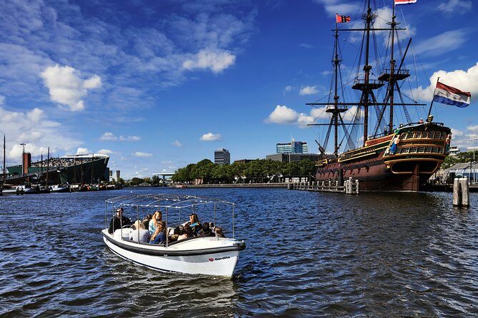 Amsterdam: 60-Minute Guided Private Canal Cruise with Drinks - What’s Included and What to Keep in Mind