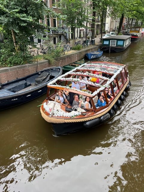 Amsterdam: Boat Tour with Optional Unlimited Drinks - Why This Tour Works