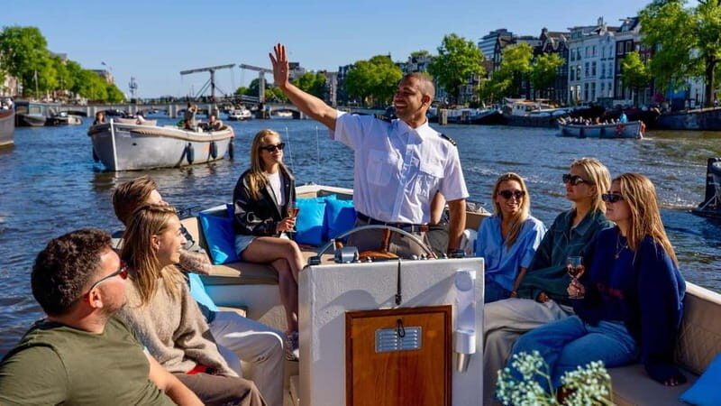Amsterdam: Canal Cruise in Open Boat with Drink Option - The Itinerary: Unpacking the Experience