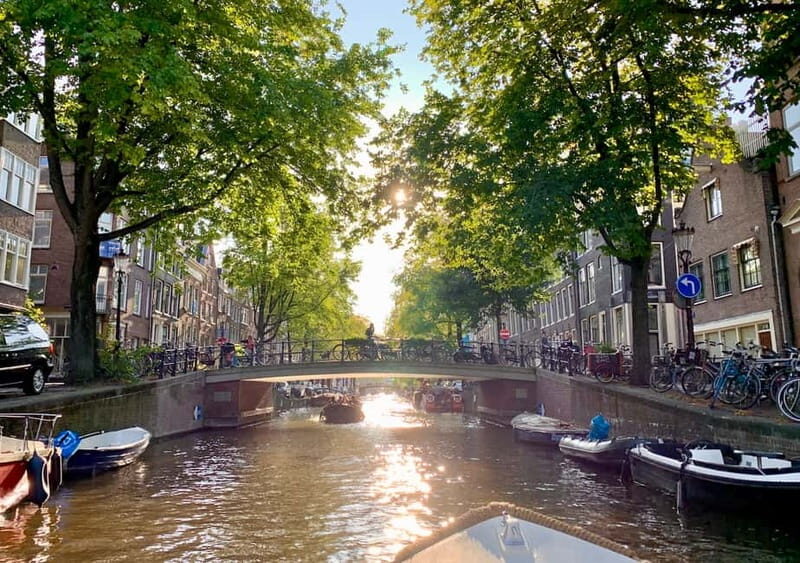 Amsterdam: German Canal Cruise with Unlimited Drinks Option - The Value of This Tour