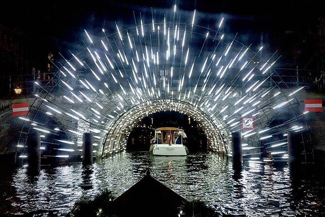 Amsterdam Light Festival: Canal Cruise + Snack & Unlimited Drinks - The Good, the Bad, and the Not-So-Good
