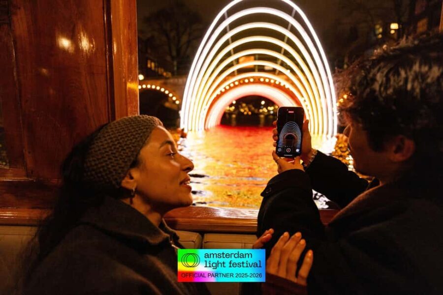 Amsterdam: Light Festival Cruise + Stroopwafel & Hot Choco - What to Expect During the Tour