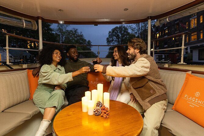 Amsterdam Light Festival: Heated Cruise with Hot Drinks & Bite - Who is This Tour Perfect For?