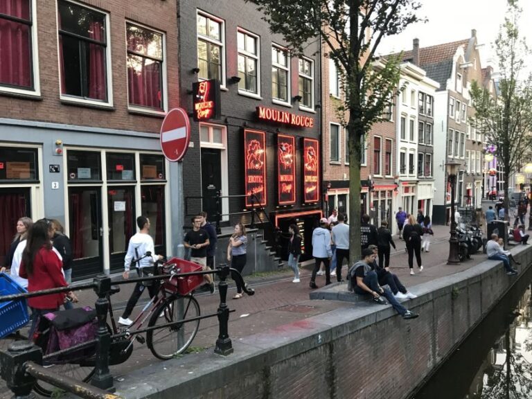Amsterdam: Red Light District and Local Pub Tour - What Do Reviewers Say?