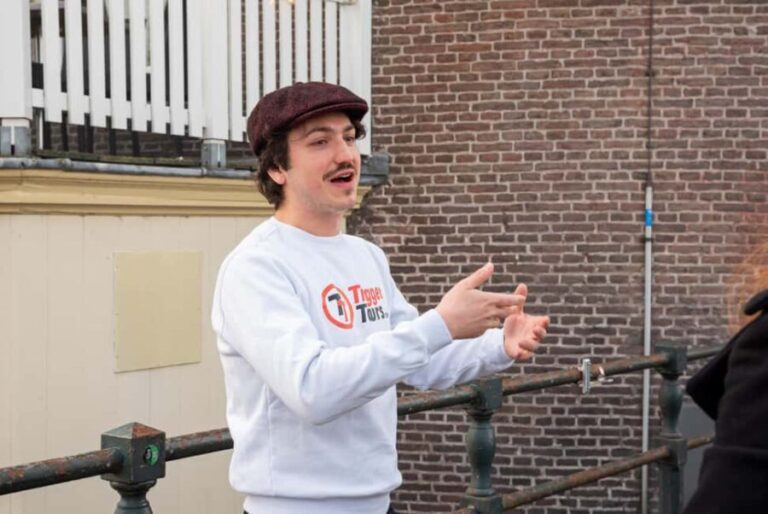 Amsterdam: Red Light District Tour in English or German - The Experience with Guides and Group Size