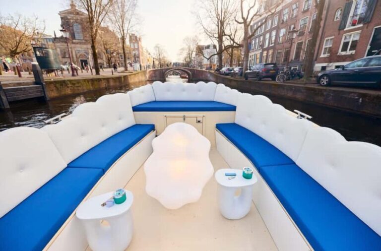 Amsterdam: Smoke & Cruise on covered Cannabis Boat With Bar - Who Is This Tour Best For?