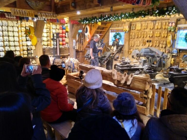 Amsterdam: Zaanse Schans 3-Hour Small Group Tour - The journey through Zaanse Schans: what youll see and do