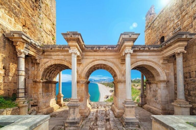 Antalya: Guided Old Town Tour with Boat Trip and Lunch - Detailed Breakdown of the Itinerary