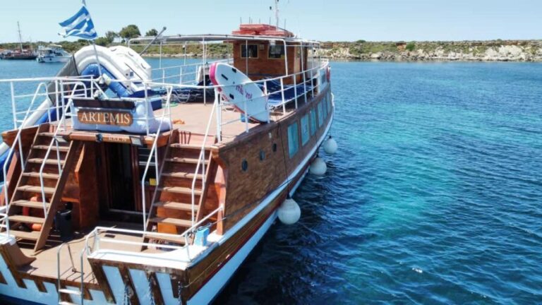 Argostoli: Full-Day Boat Cruise with Lunch - The Crew and Service: Friendly, Knowledgeable, and Attentive