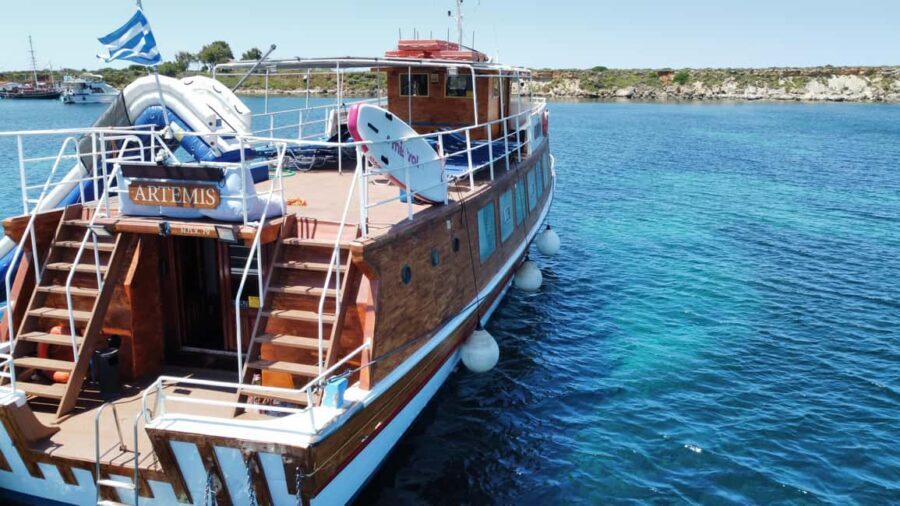 Argostoli: Full-Day Boat Cruise with Lunch - The Crew and Service: Friendly, Knowledgeable, and Attentive