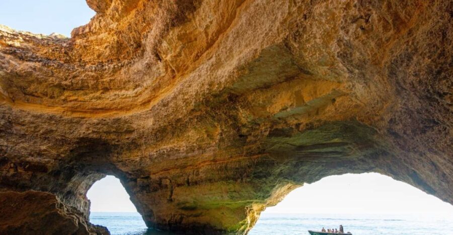 Armação de Pêra: Benagil Caves and Secret Beaches Boat Trip - What to Expect During the Tour