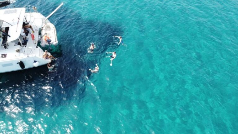 Athens: Catamaran Cruise with Fresh Lunch and Wine - A Closer Look at the Athens Catamaran Experience