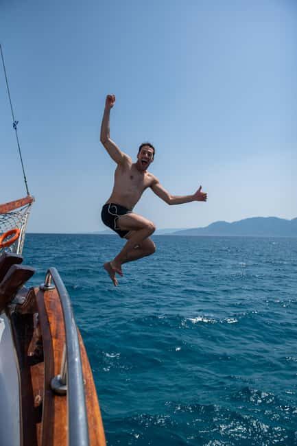 Athens Day Cruise: Agistri, Moni & Aegina + Lunch & Drinks - The Value of the Experience