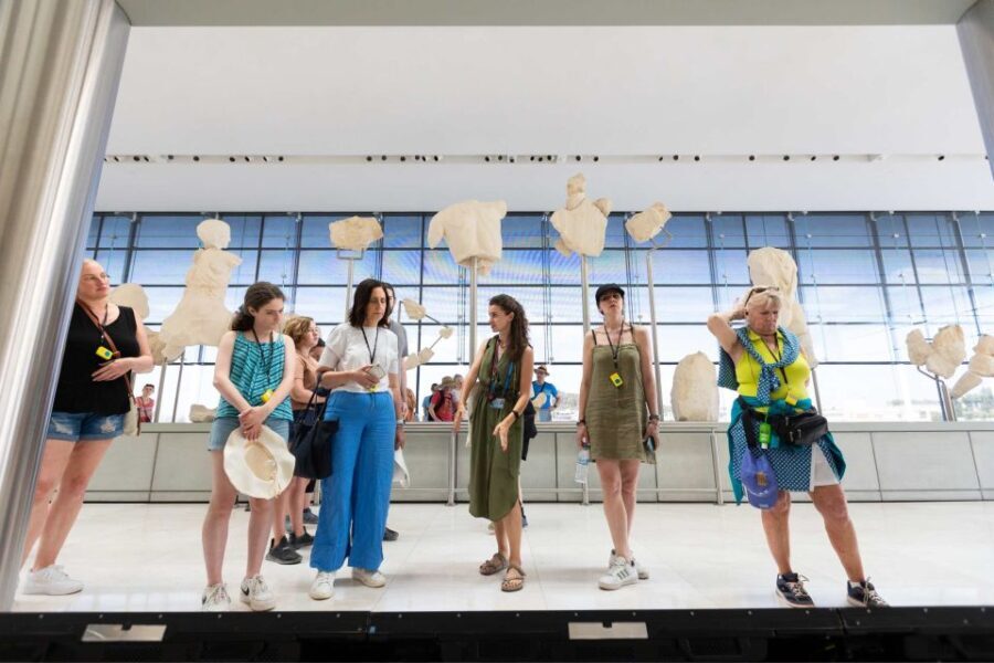 Athens: Early Morning Guided Tour to Acropolis and Museum - Guides – The Heart of the Tour