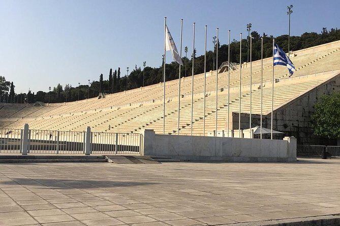 Athens Night Sightseeing Tour with Greek Dinner Show - The Authenticity and Entertainment Value