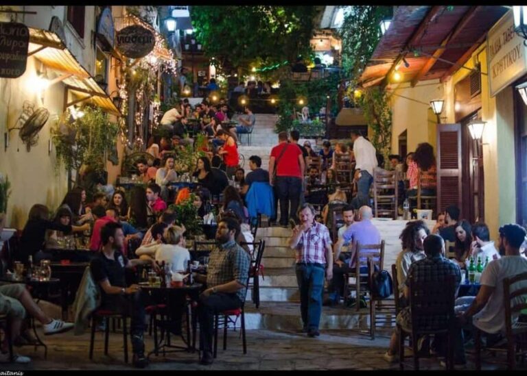 Athens: Night Walking Tour with Local Guide - The Experience in Detail