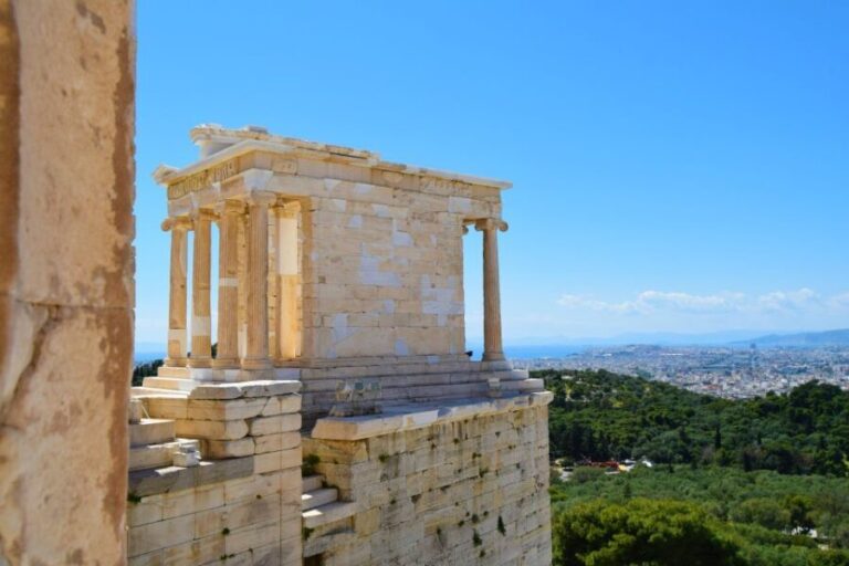 Athens: The Acropolis Guided Walking Tour in Dutch - Who Should Consider This Tour?