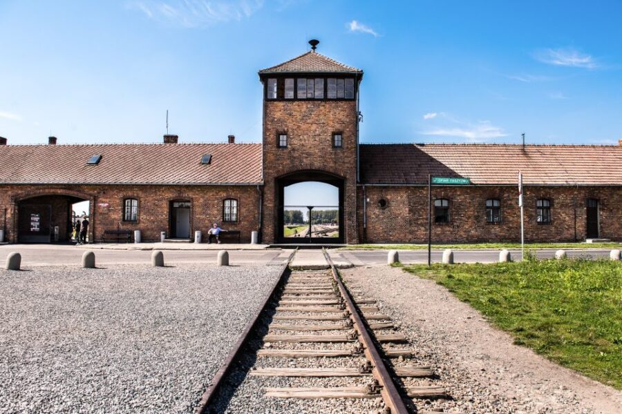 Auschwitz Ticket and Full-Day Tour from Krakow - Why This Tour Is a Great Choice