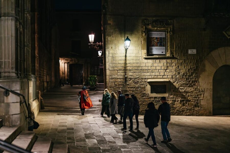 Barcelona: Gothic Quarter Ghosts and Legends Walking Tour - Exploring Barcelona’s Dark Side: The Itinerary in Detail