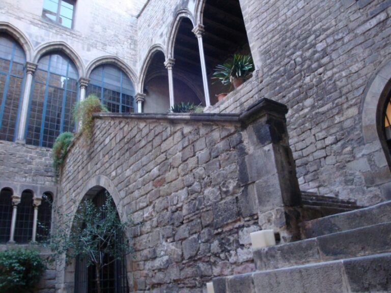 Barcelona: Gothic Quarter Walking Tour - FAQs