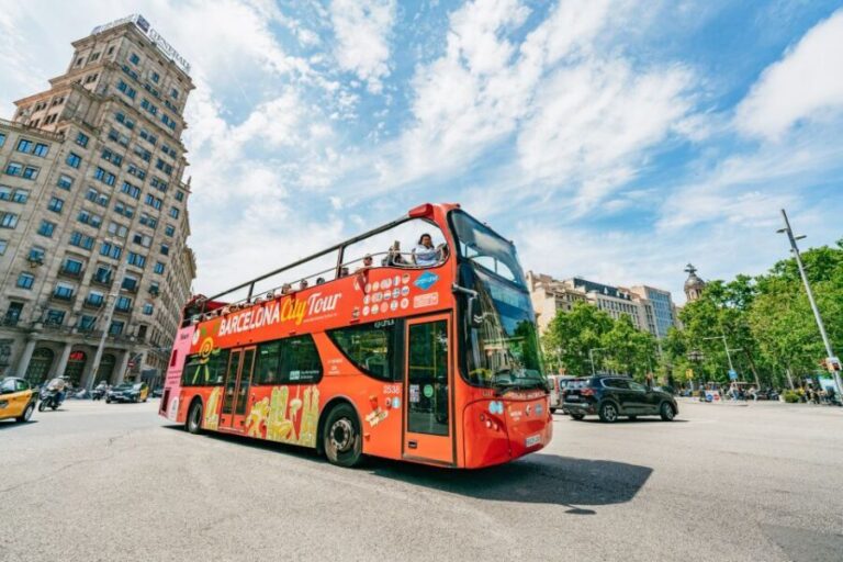 Barcelona: Hop-On Hop-Off Bus & Aquarium Tour - The Itinerary and Stops: What You’ll See and Do