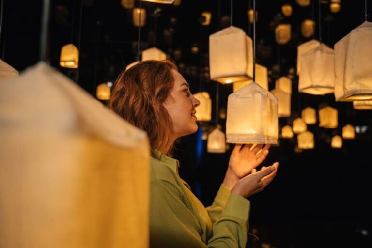 Barcelona: Interactive Art Installation by IKONO - Authentic Visitor Insights
