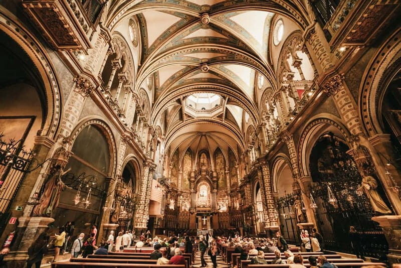 Barcelona: Montserrat, Cogwheel, Black Madonna & Winery Tour - Why This Tour Works
