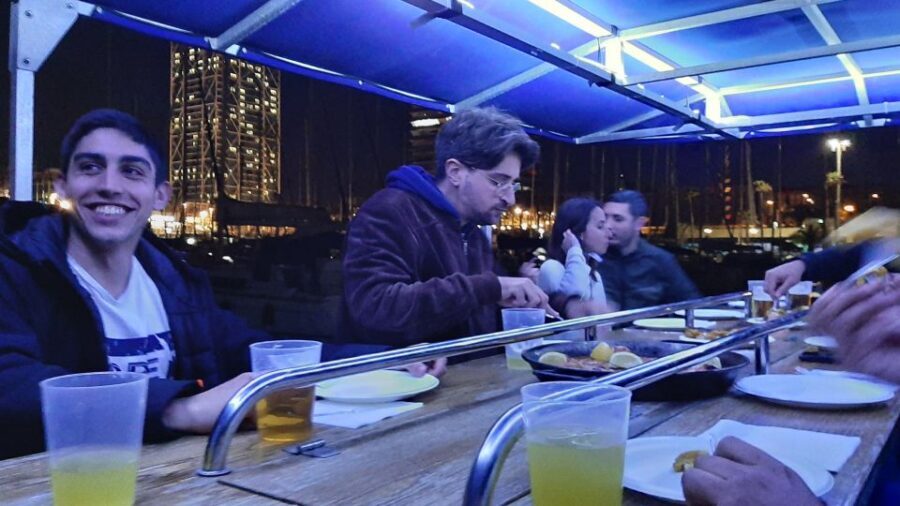 Barcelona: Private Evening Cruise with Dinner and Drinks - The Food and Drinks: What’s on the Menu?