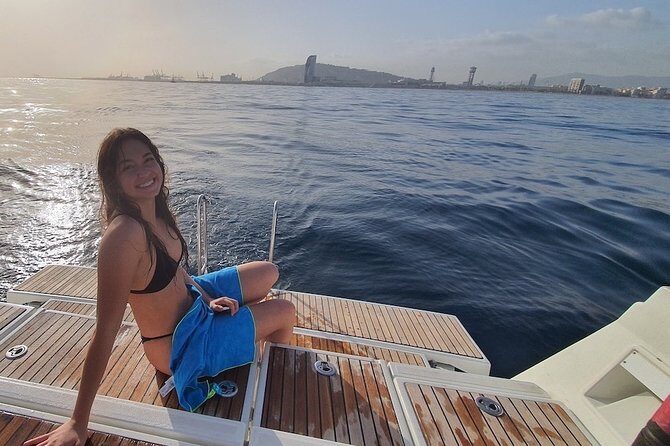 Barcelona Sunset Sailing Cruise from Port Olímpic with Open Bar - Introduction